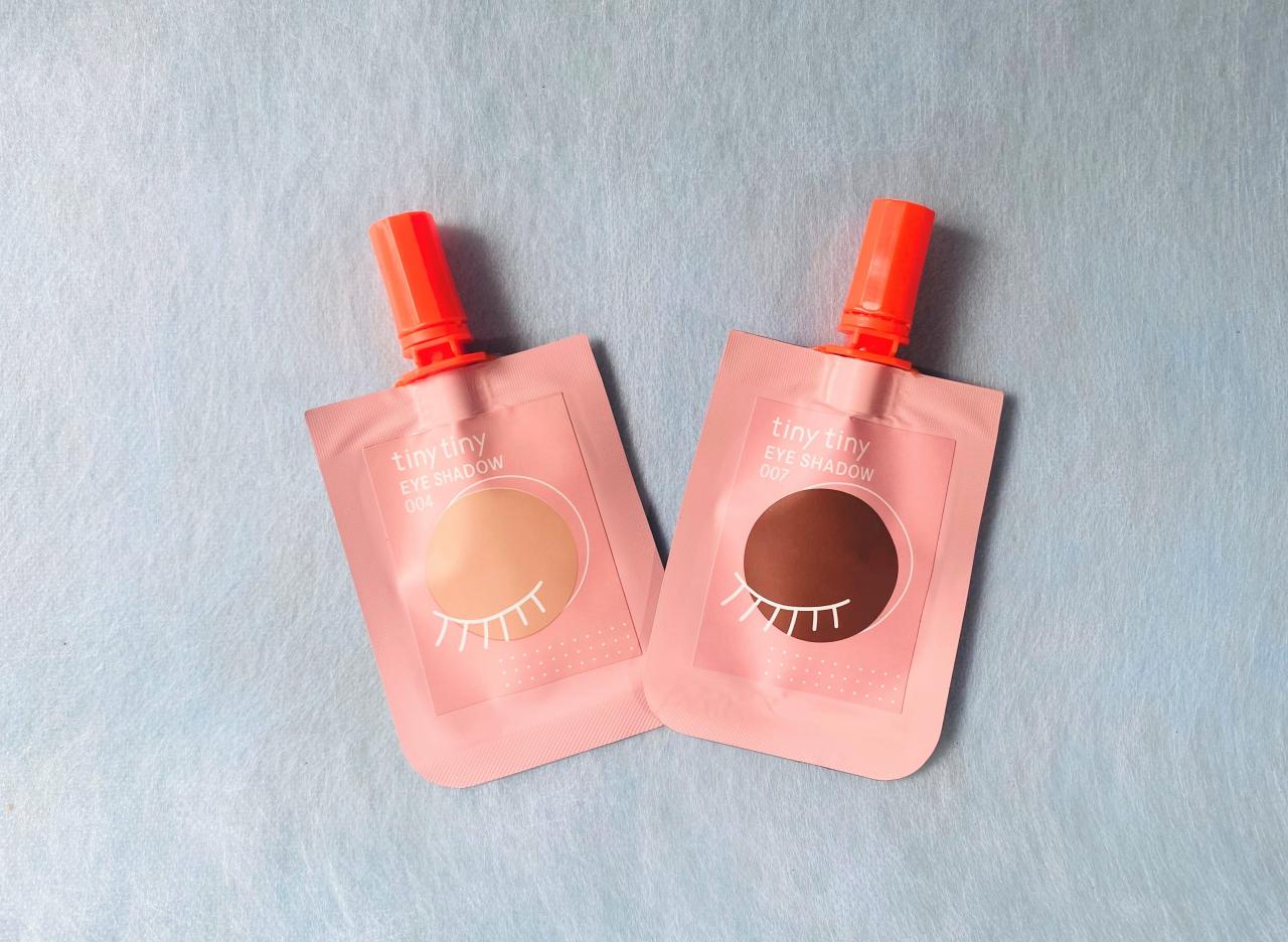 【ニコアンド】のオリジナルコスメ「tiny tiny」なら好みの色が必ず見つかる！目元アイテムおすすめ7選♪（写真 1/9） - mimot.(ミモット)