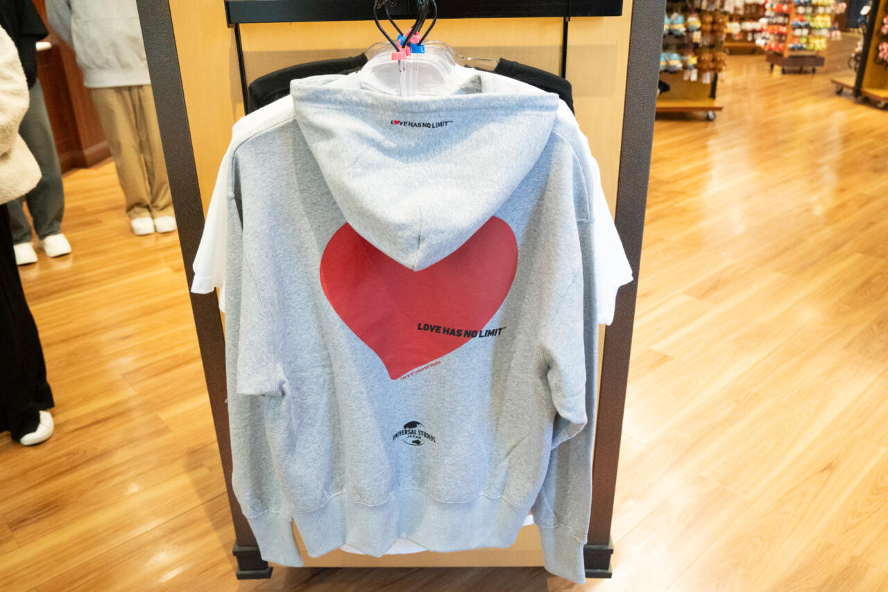 【USJ限定】スヌーピーとセサミストリートのパーカー＆Tシャツでたよ！チャリティグッズ一挙紹介♪（写真 19/76） - mimot.(ミモット)