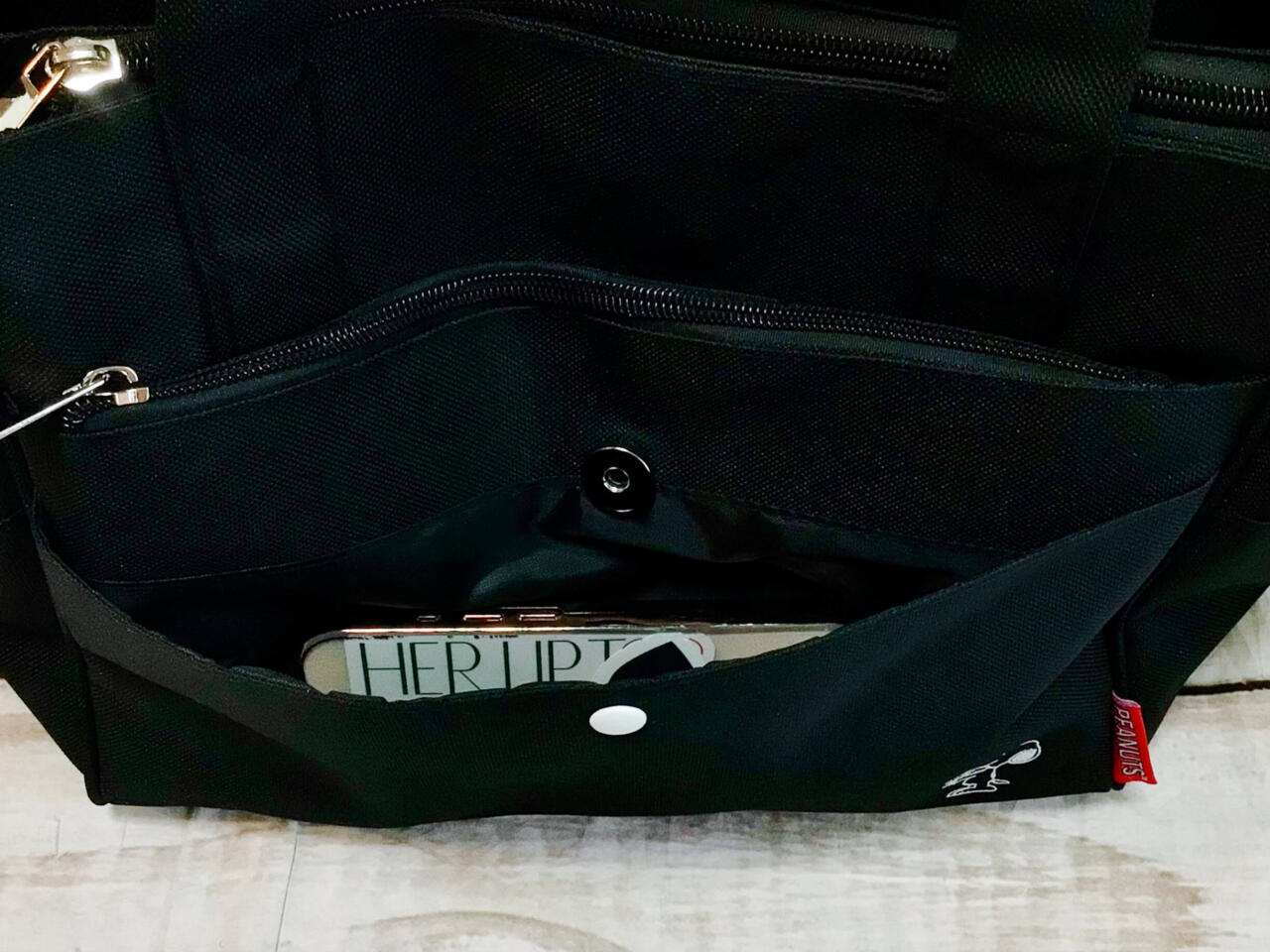 しまむらのスヌーピー新作バッグが超優秀だった！2,000円以下で買えて多機能＆シンプルデザインが最高♪（写真 26/32） - mimot.(ミモット)