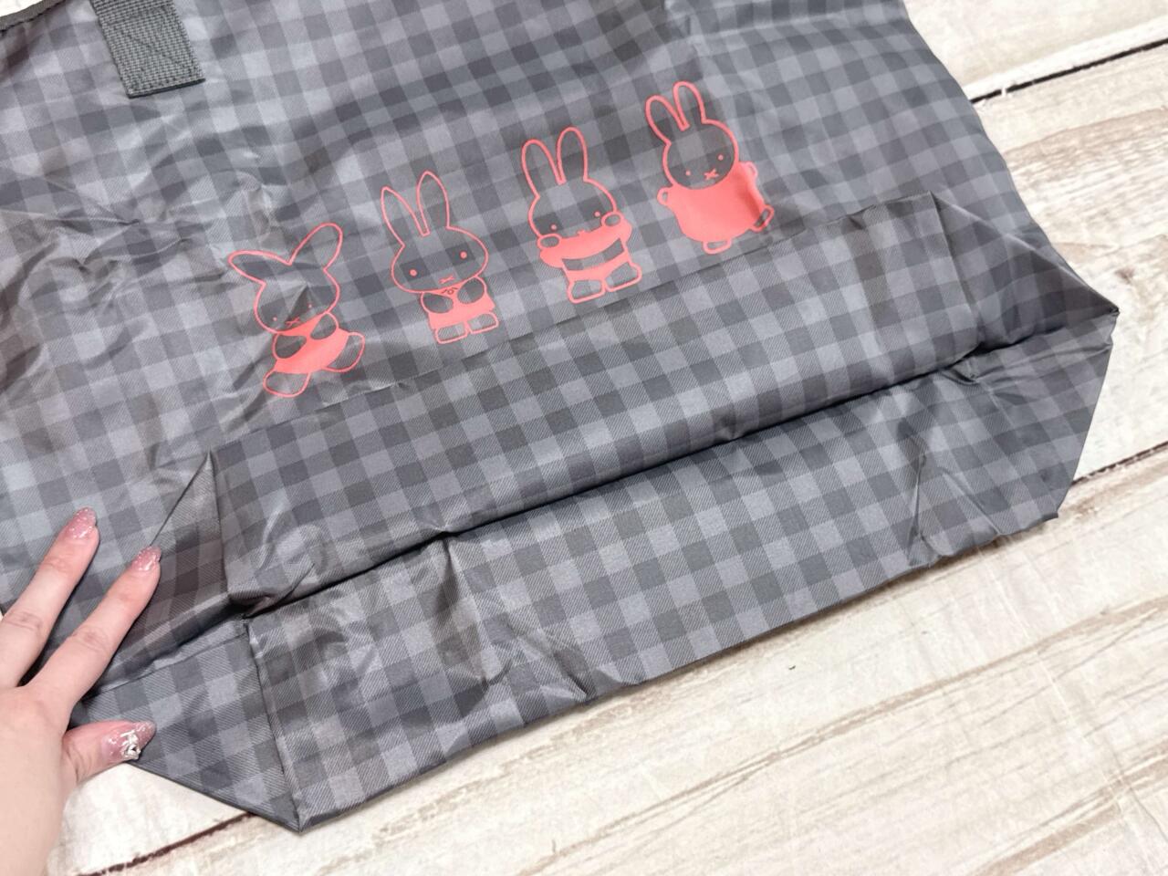 【ミッフィー最新付録】特別デザイン＆大容量な「保冷トート」と便利な「ポーチ」2種類の付録でたよ♪（写真 14/46） - mimot.(ミモット)