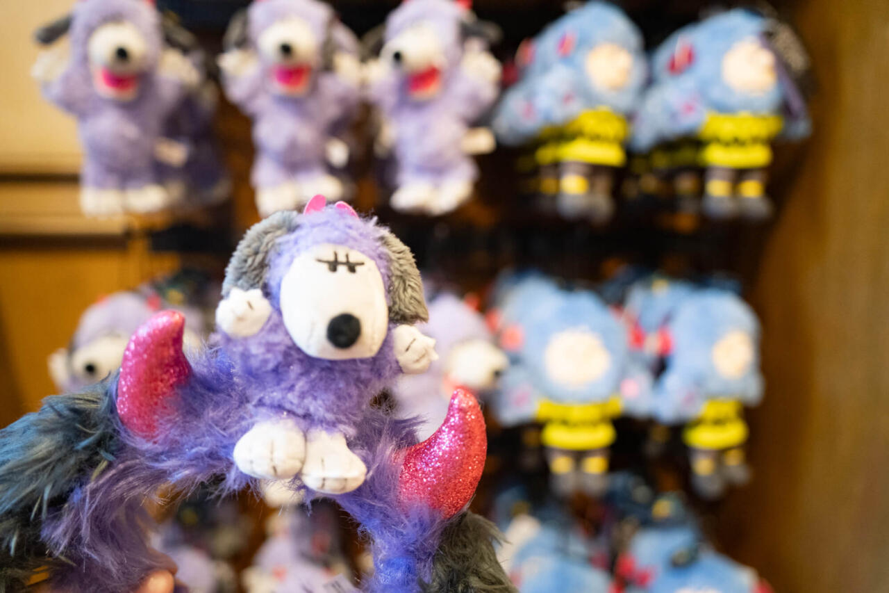 【USJ×PEANUTS】スヌーピーのハロウィーン仮装が可愛すぎる！限定グッズをレポート - mimot.(ミモット)