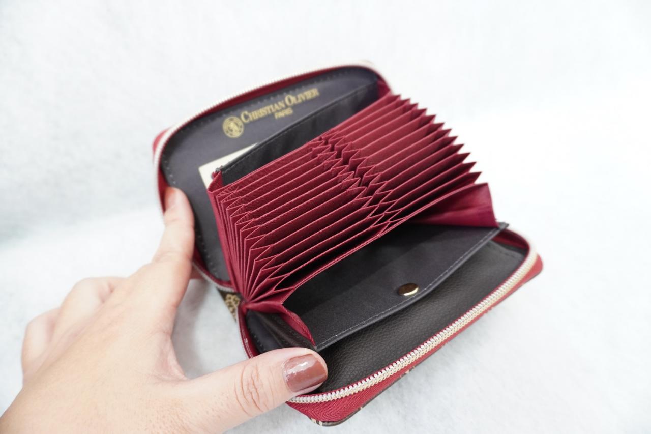 クリスチャンオリビエパリの上品で機能的なお財布がすごい！コンビニで買えるよ♪（写真 10/18） - mimot.(ミモット)