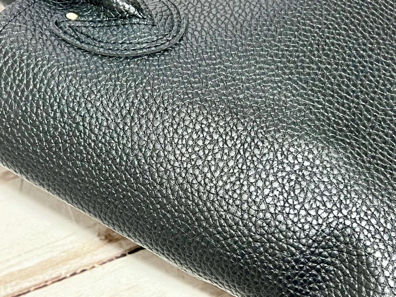 本屋さんで買える【ヤング＆オルセン】上品なレザー調「トートバッグ」仕切りアリでめちゃ優秀（写真 8/31） - mimot.(ミモット)