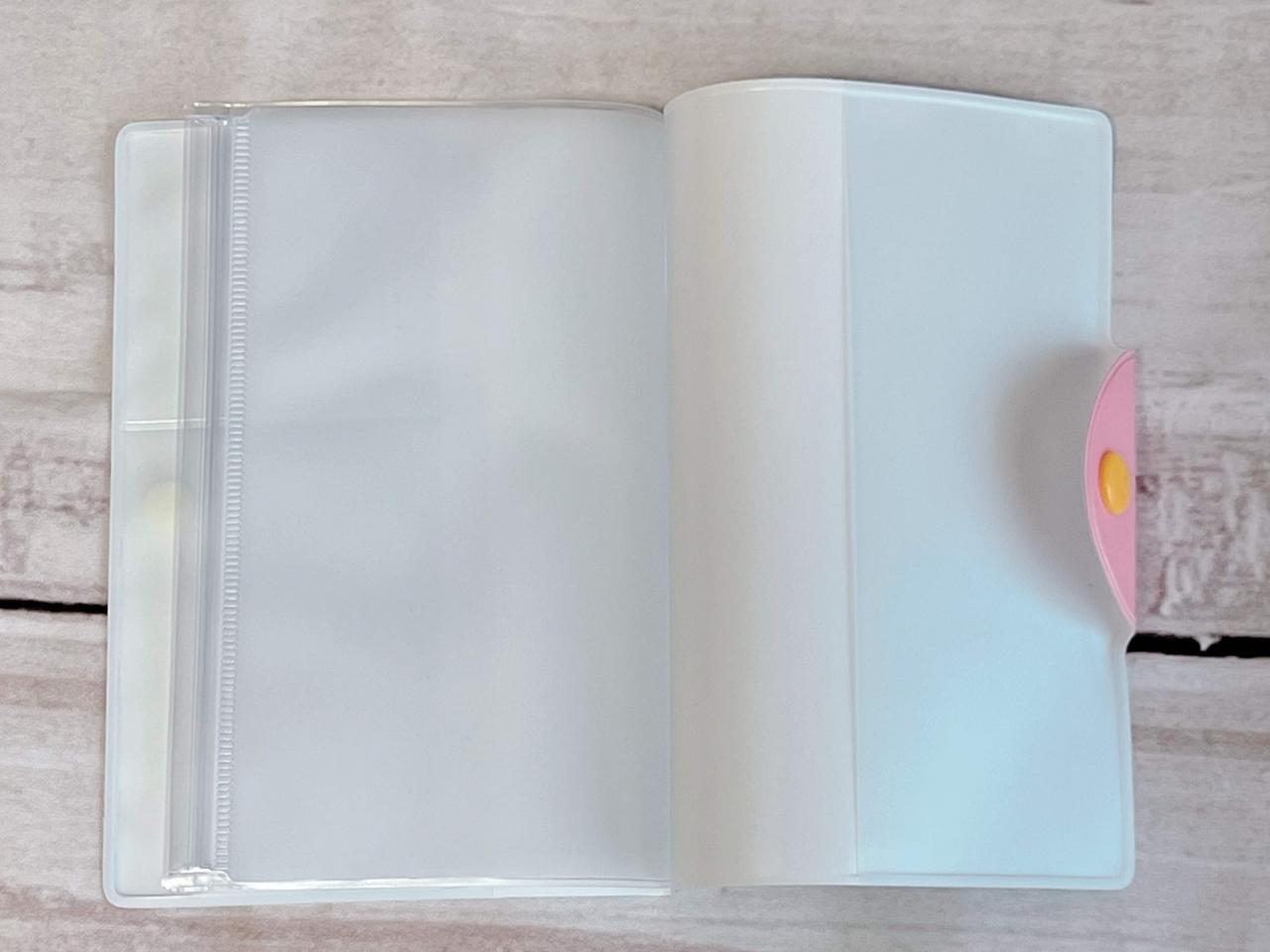 【ちいかわ×マツキヨ】コラボ第2弾のイチ推しは「マルチケース」お薬手帳を入れるのにピッタリ♪（写真 19/24） - mimot.(ミモット)