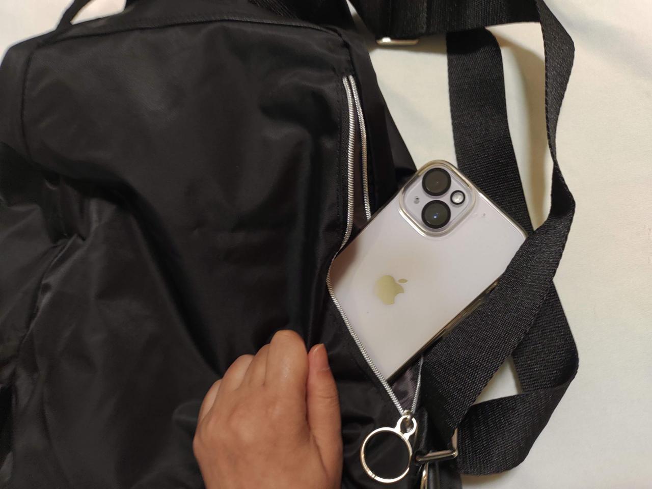 おしゃれな大人リュックが登場！A4サイズOKな三角シルエットの大容量（写真 9/20） - mimot.(ミモット)