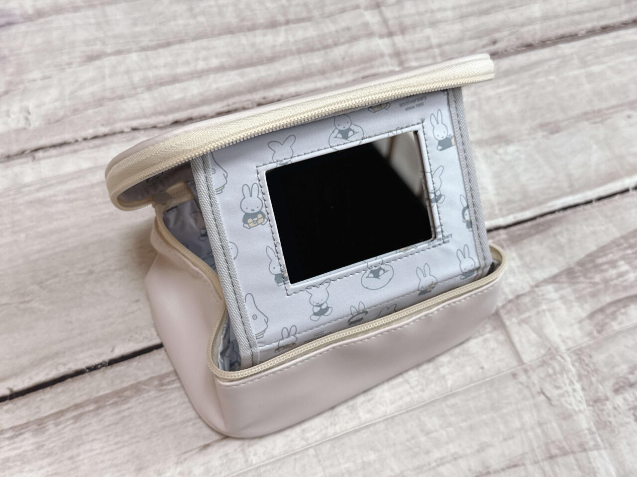 【ミッフィー最新付録】特別デザイン＆大容量な「保冷トート」と便利な「ポーチ」2種類の付録でたよ♪（写真 40/46） - mimot.(ミモット)