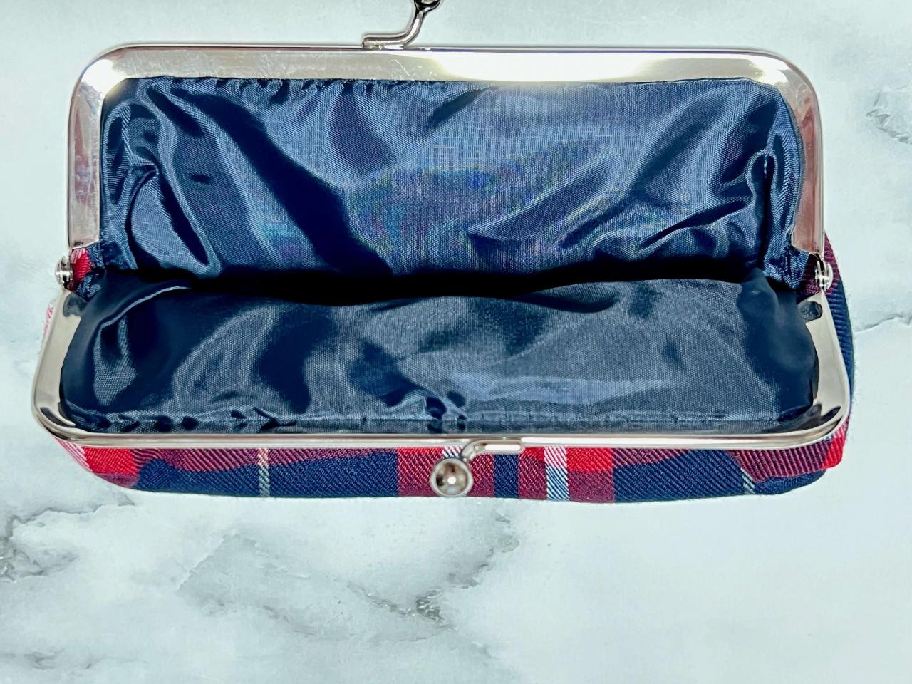 ミッキーの刺繍がオトナかわいい！横長サイズが使いやすい「がま口ポーチ」付録で登場（写真 12/25） - mimot.(ミモット)