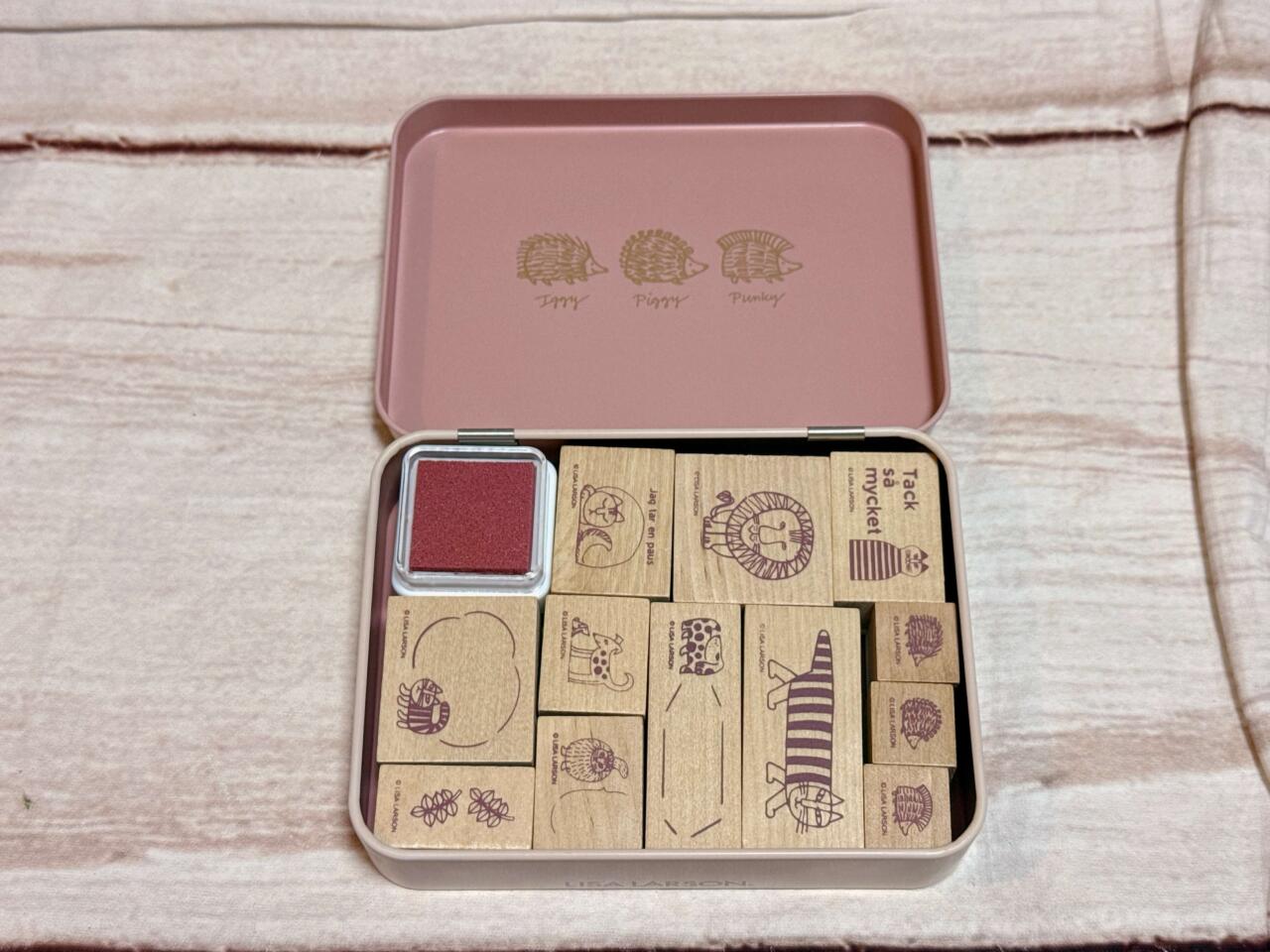 リサ・ラーソンの便利な付録「2026年スケジュール手帳」と「木製スタンプ」が出たよ！実物レビュー♪（写真 5/24） - mimot.(ミモット)