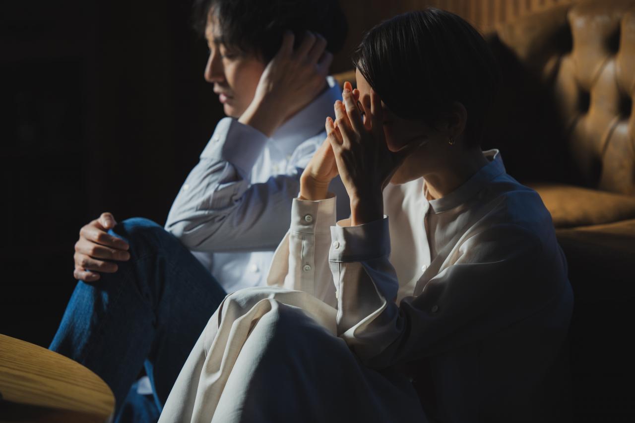 彼氏がおうちデートで（もう帰って…）と思う瞬間 #3「元カノの話は禁止のクセに…」（1/2） - mimot.(ミモット)