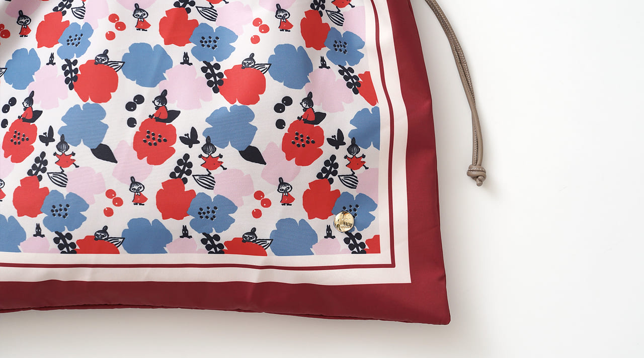 大人かわいいムーミンの新作トートバッグが出たよ！まるでスカーフみたいなデザイン♪（写真 1/11） - mimot.(ミモット)