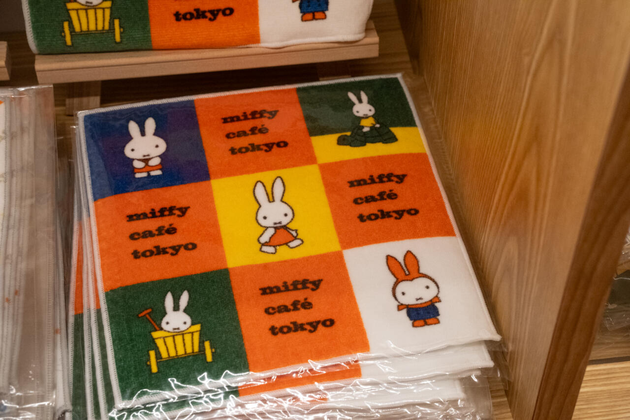 【ミッフィーカフェ】今だけ限定ケーキ＆グッズが可愛すぎる！まるで“お菓子”なキーホルダーも出たよ♪（写真 19/45） - mimot.(ミモット)