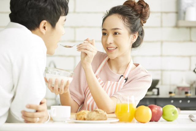 尽くす女はウザい? 愛される? その差は“意外な部分”にあった!（1/2） - mimot.(ミモット)