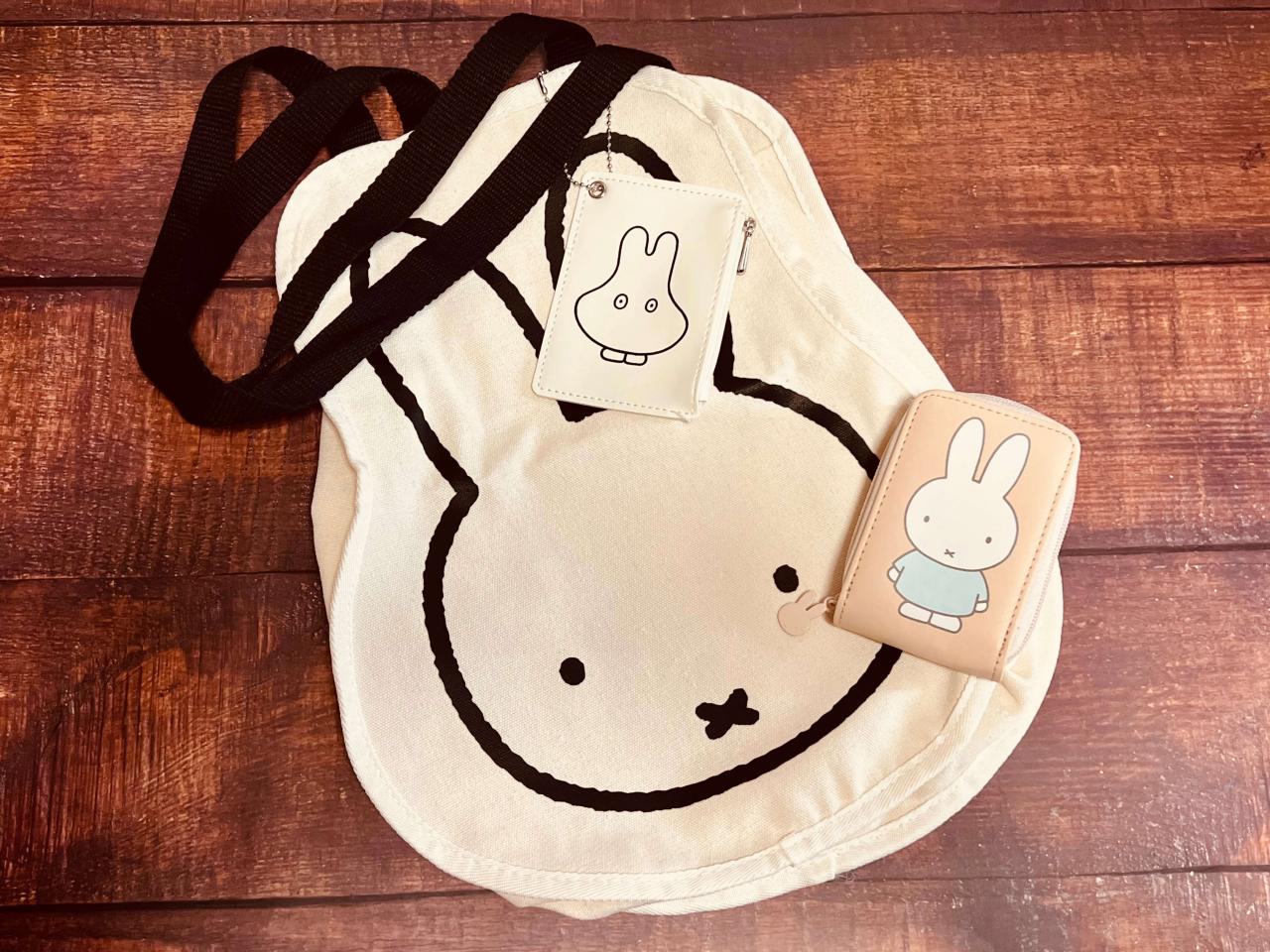 【ミッフィー】カードケースはミニだけどとにかく大容量！チャームもさりげなくカワイイ♪【sweet付録】（写真 18/18） - mimot.(ミモット)