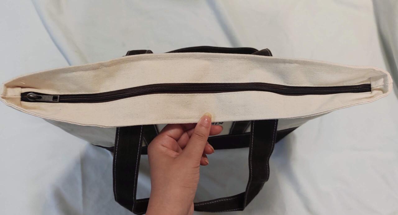 紀ノ国屋の大容量トートバッグは5ポケット＆ゆったりマチで使い勝手抜群♪【MonoMax付録レビュー】（写真 13/21） - mimot.(ミモット)