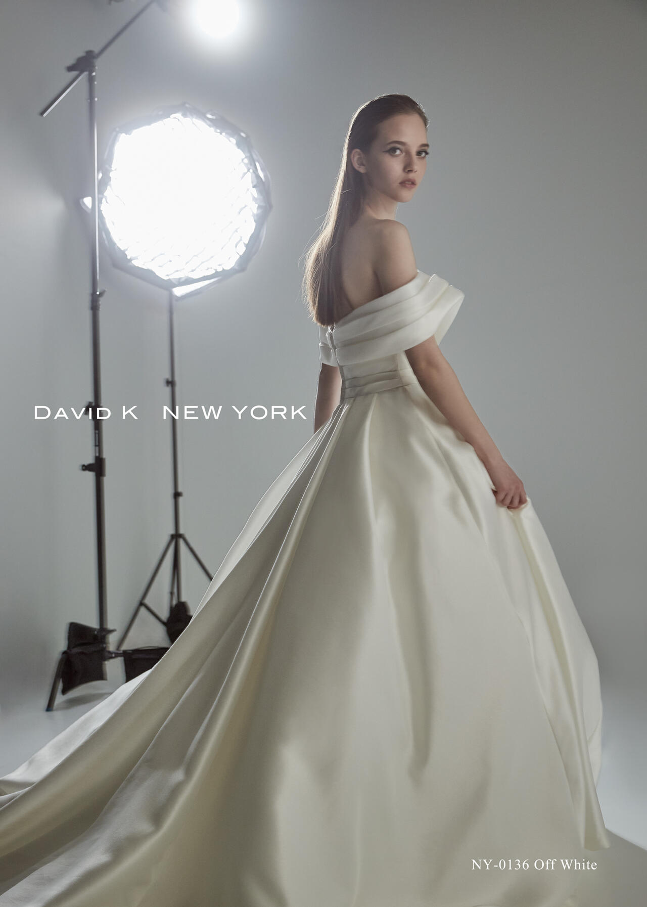 視線くぎ付け♪人気“4ブランド”可憐な大人の気品あふれる【2025年新作ウェディングドレス】（写真 50/127） - mimot.(ミモット)