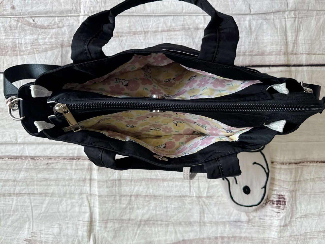 【しまむら】スヌーピーの新作バッグは雨の日に便利！ポケット豊富で2WAYで使えるよ♪（1/2） - mimot.(ミモット)