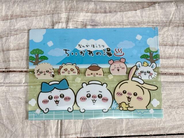 ファミマで「ちいかわ 一番くじ」がはじまったよ～！実用性抜群のグッズに歓喜♪【景品レビュー】（写真 11/47） - mimot.(ミモット)