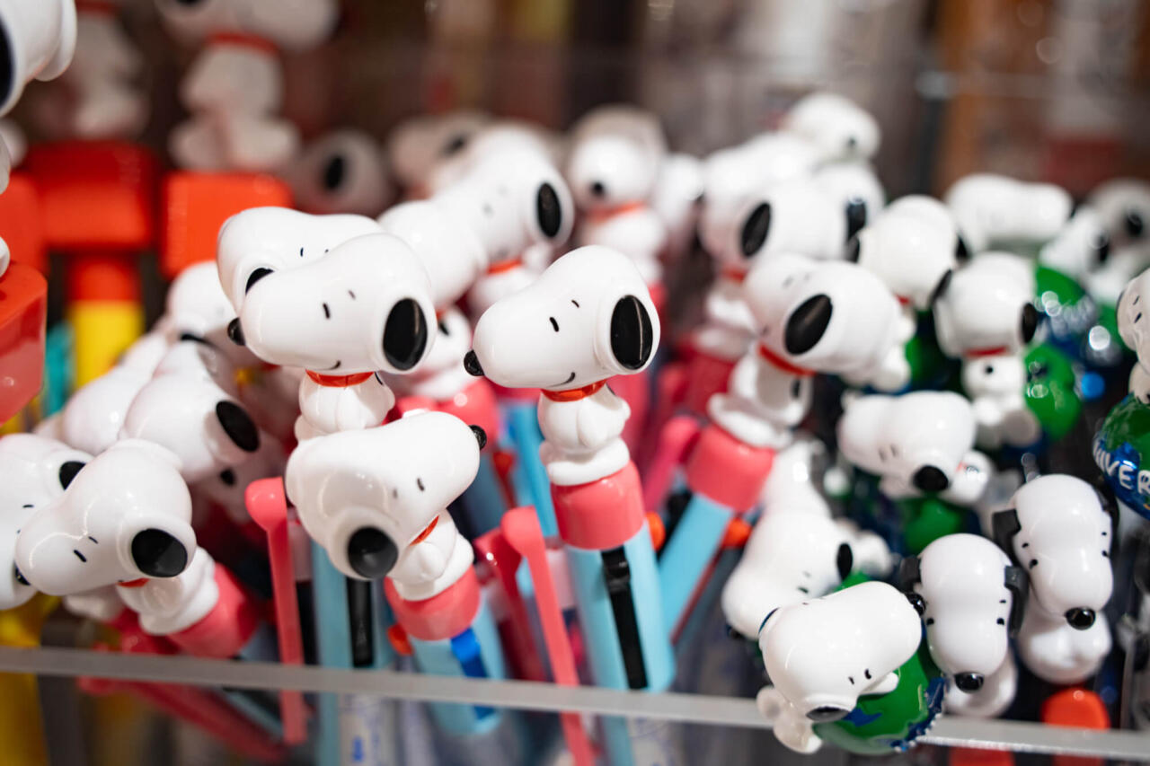 【USJ限定】スヌーピーの人気ステーショナリー！日常使いにもお土産にもぴったりのPEANUTSグッズはコレ♪（写真 14/56） - mimot.(ミモット)