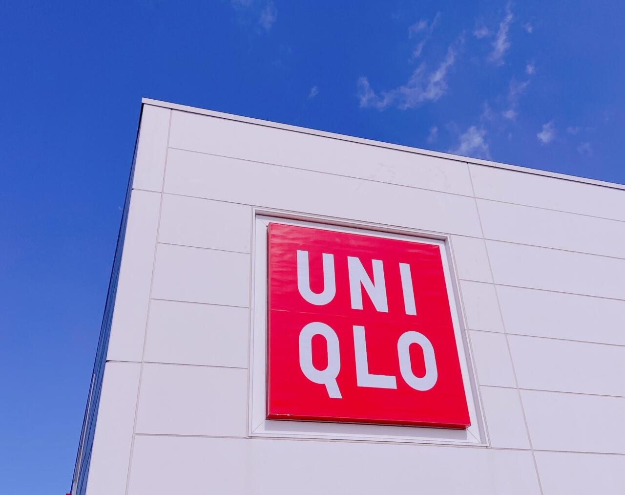 【UNIQLO×アニヤ・ハインドマーチ】完売必至の新作バッグは絶対買いです！チャームポーチもかわいいよ…♪（1/2） - mimot.(ミモット)