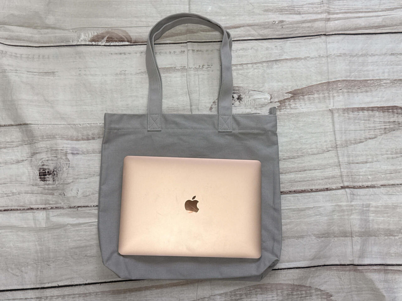 ハニーズで見つけた！ノートPCも入る「スヌーピーの大容量トートバッグ」オトナ可愛くって実用的♪（写真 18/23） - mimot.(ミモット)