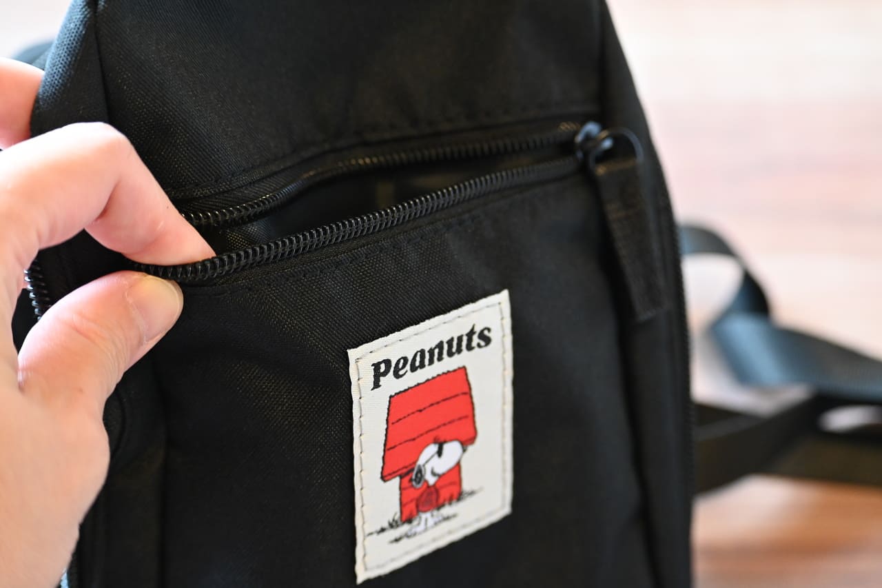 ファミマ限定「スヌーピーの新作ショルダーバッグ」が身軽に出かけたい日の救世主だった！【商品レビュー】（写真 23/25） - mimot.(ミモット)