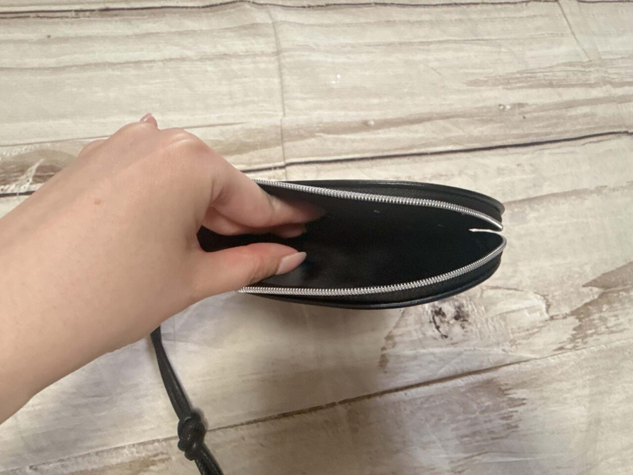 【VASICおしゃれポーチ】付録とは思えない高級感！イヤホンやカード入れにめちゃ最適♪（写真 15/24） - mimot.(ミモット)