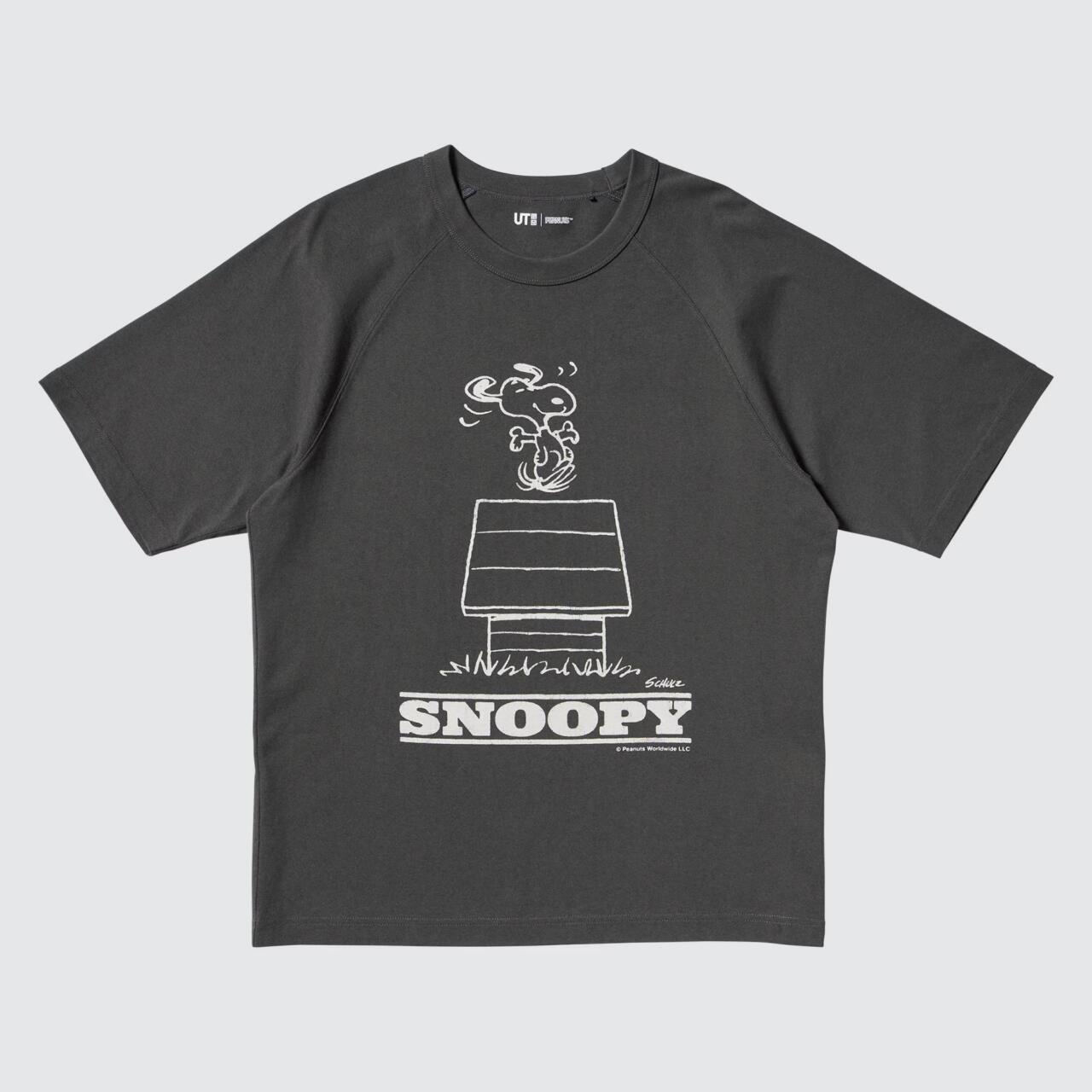 【ユニクロ×PEANUTS新作】スヌーピーやロゴが大きめでレトロおしゃれ♪秋冬カラーのTシャツでたよ！（写真 1/28） - mimot.(ミモット)