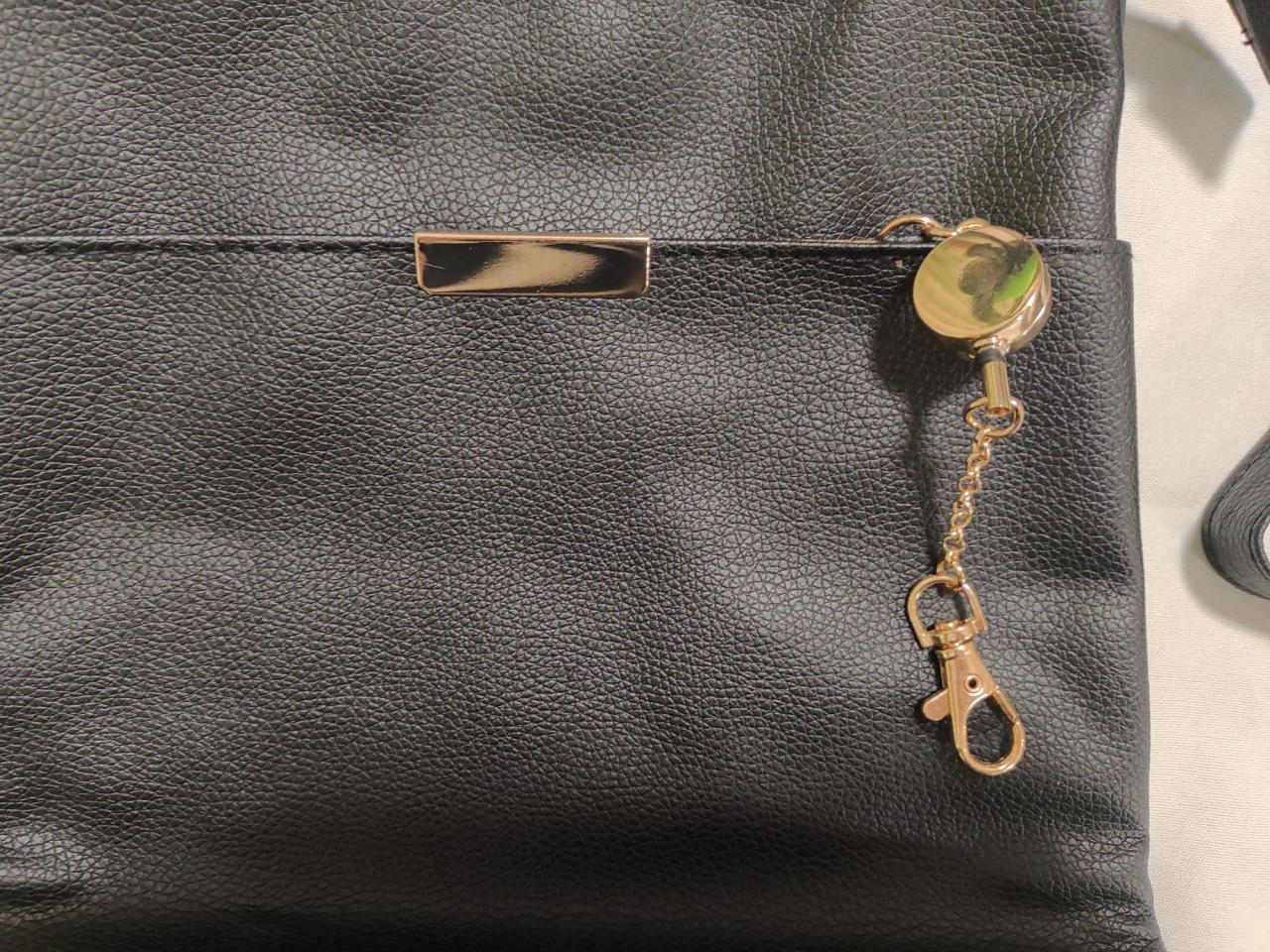 本屋さんで買える♪オシャレなショルダーバッグ（開封レビュー）スッキリ収納＆ペットボトルも入るよ（写真 6/23） - mimot.(ミモット)