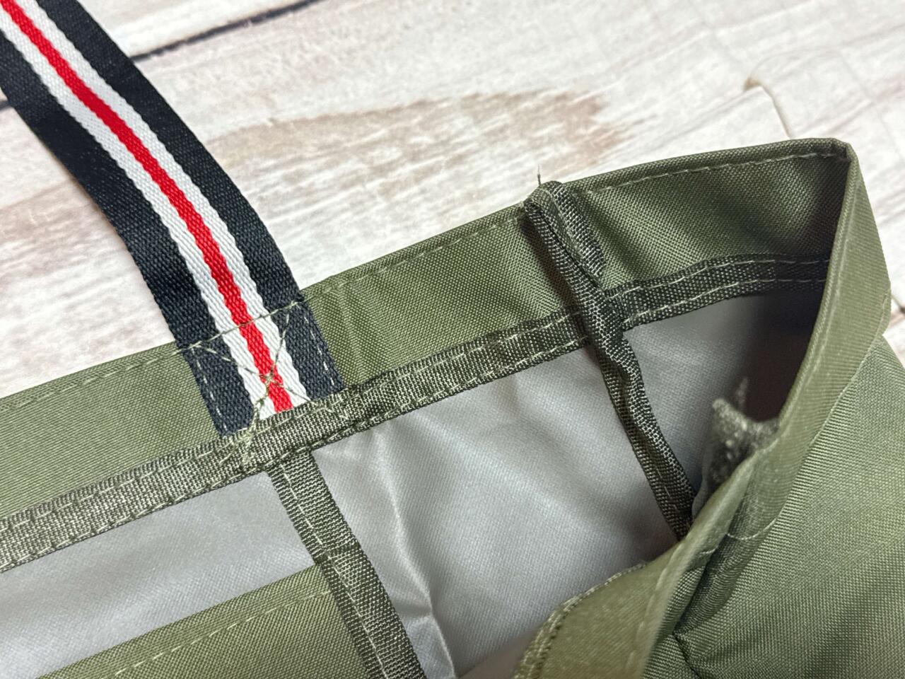 Suicaのペンギン×大人かわいいバッグが付録で出たよ～！しっかり素材＆便利に使える大容量サイズ♪（写真 12/24） - mimot.(ミモット)