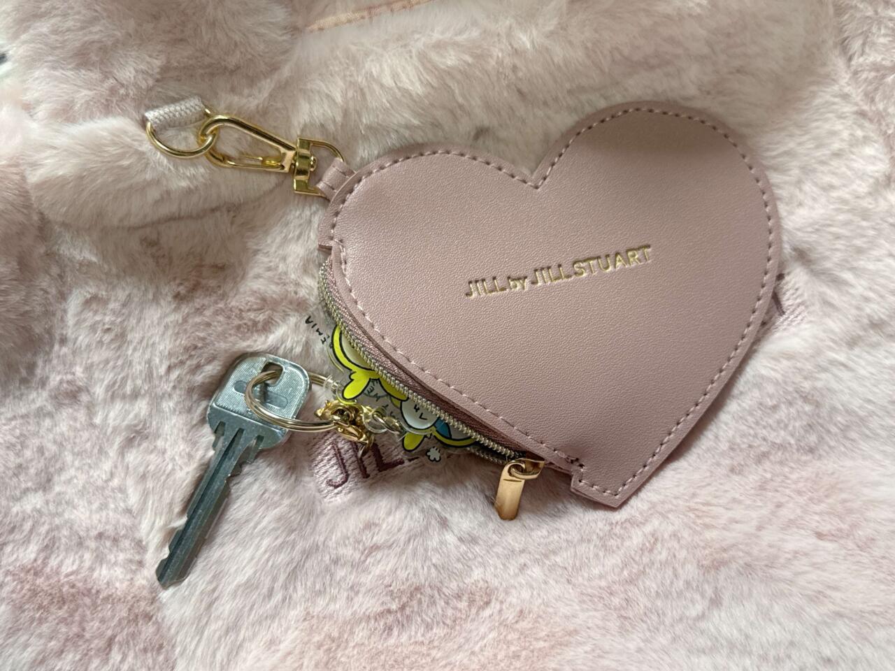 JILL by JILL STUARTの超優秀バッグ付録！ポーチチャーム付き＆裏地までこだわり満載♪（写真 4/35） - mimot.(ミモット)