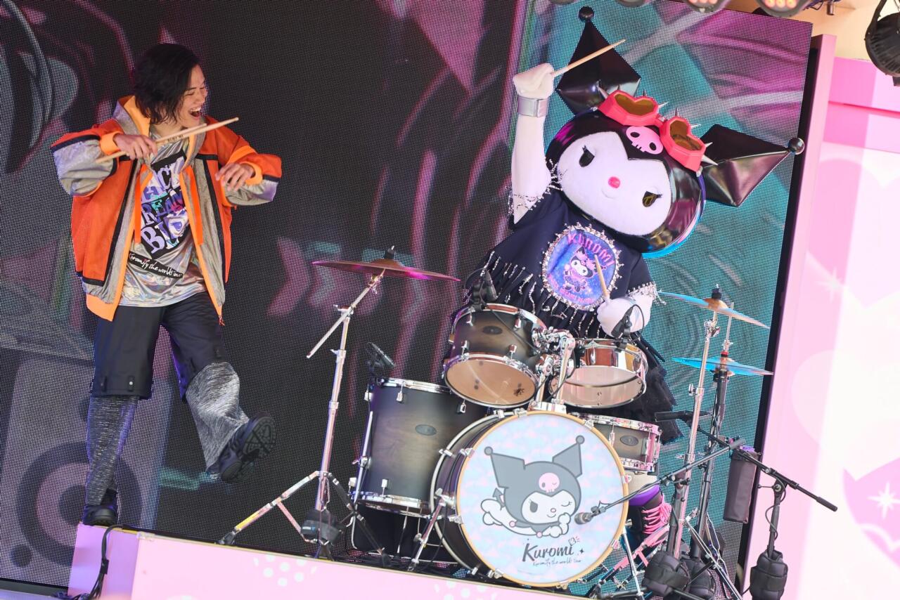 【サンリオ×USJ】クロミのライブ風グッズが可愛すぎ！マイメロ＆クロミのピンク×黒ファッション♪（写真 63/65） - mimot.(ミモット)