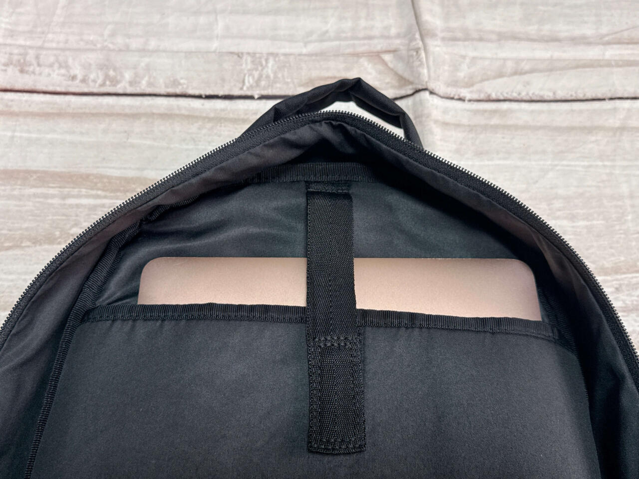 すっきりお洒落シルエット♪【しまむら新作リュック】“使いやすさにこだわった”万能さで背負い心地も （写真 29/36） - mimot.(ミモット)