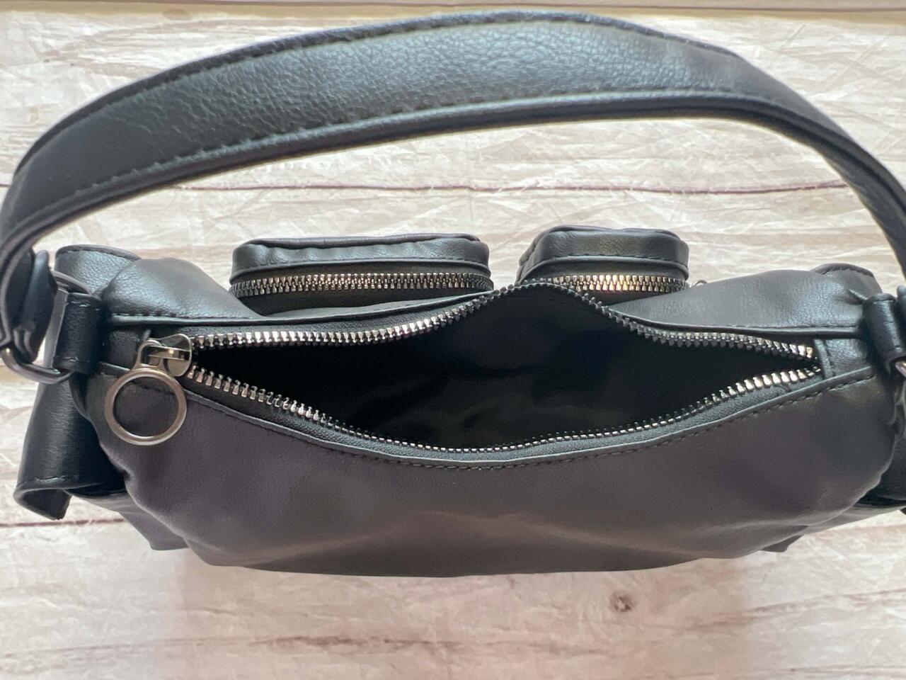 【GU新作バッグ】秋冬まで使える！トレンド感満載の高見え「ショルダー」出たよ♪（写真 15/41） - mimot.(ミモット)