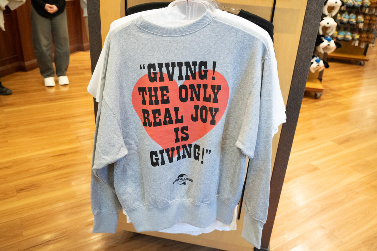 【USJ限定】スヌーピーとセサミストリートのパーカー＆Tシャツでたよ！チャリティグッズ一挙紹介♪（写真 6/76） - mimot.(ミモット)