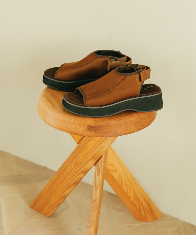 歩きやすい＆おしゃれ！【機能派サンダル人気TOP10】グラディエーターからスポサン、厚底まで♪（写真 5/30） - mimot.(ミモット)