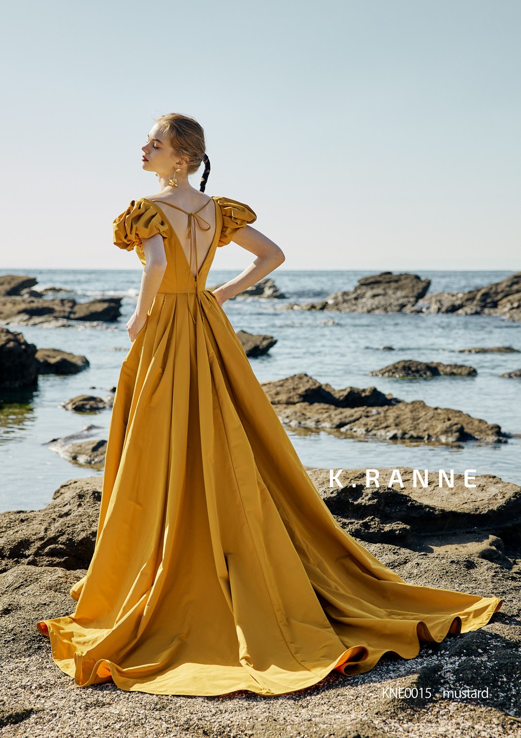 上級おしゃれ花嫁に♪ 人と被らないセンス溢れる「K.RANNE クランネ」新作ウェディングドレス（写真 16/40） - mimot.(ミモット)