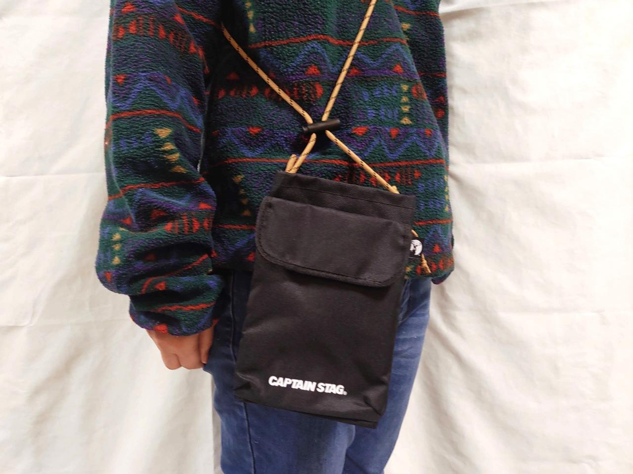 MonoMax付録キャプテンスタッグのスマホショルダーバッグは「隠しマチ」部分が便利！（写真 23/23） - mimot.(ミモット)