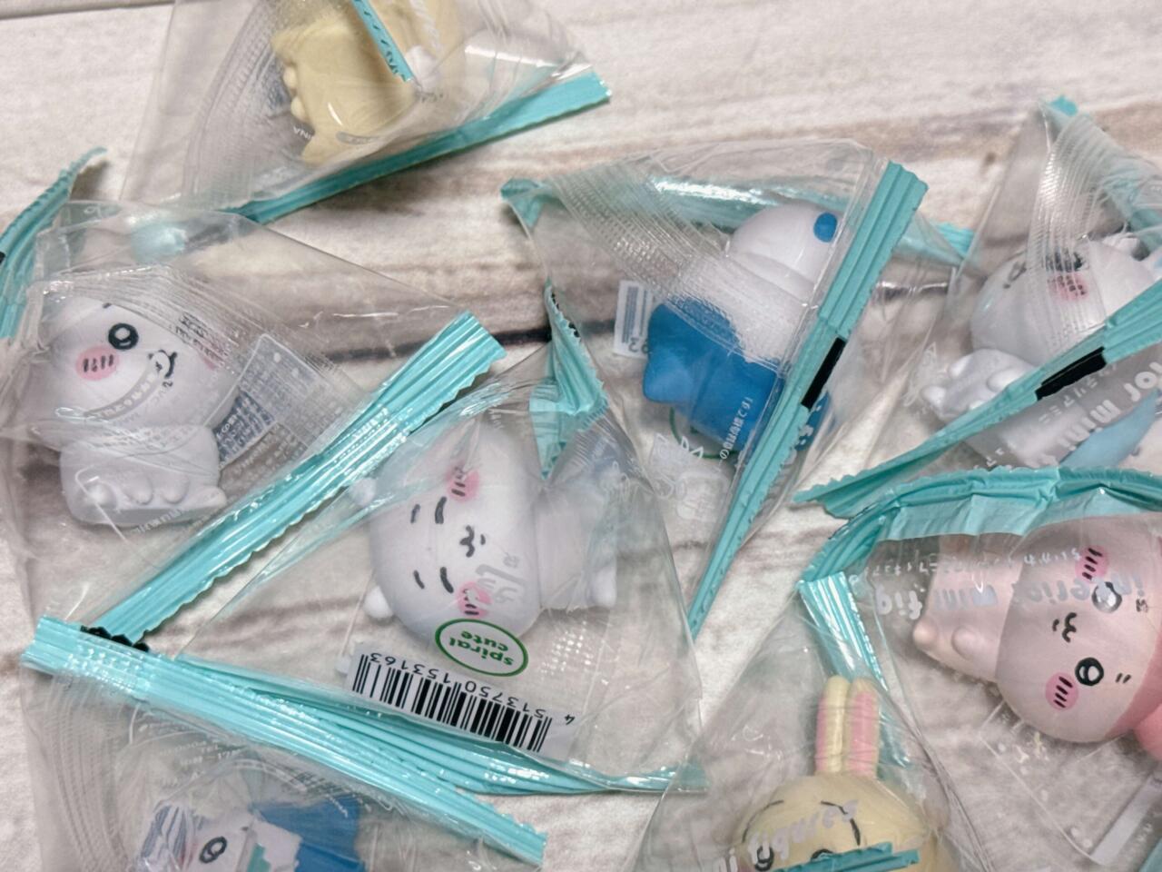 約2年ぶりの新作！100円ショップのちいかわ「インテリアミニフィギュア」並べてわかる圧倒的かわいさ♪（写真 2/30） - mimot.(ミモット)