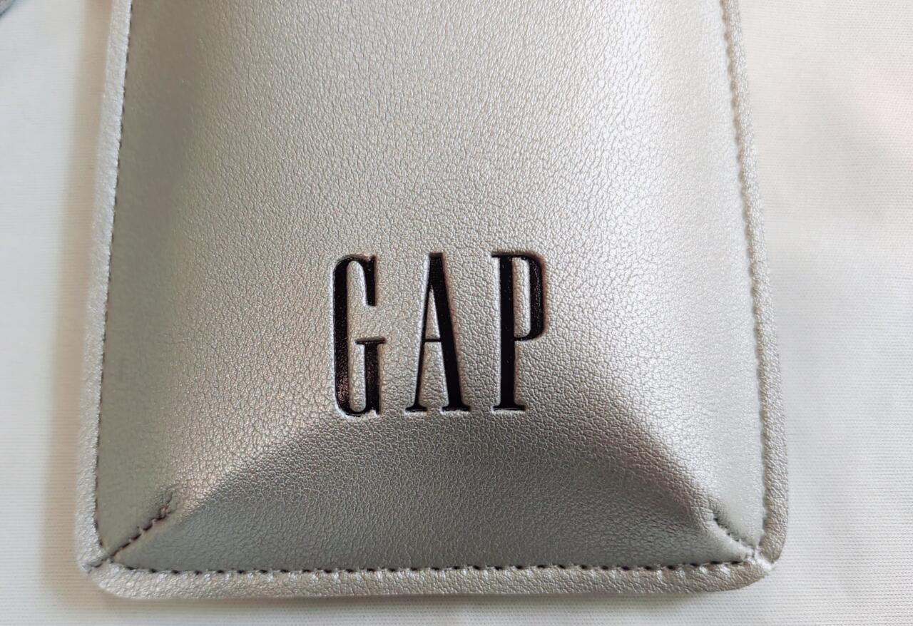 めちゃくちゃ豪華な付録でた～！GAPのミニポーチ2点つきスマホショルダーバッグがすごかった…♪（写真 9/31） - mimot.(ミモット)