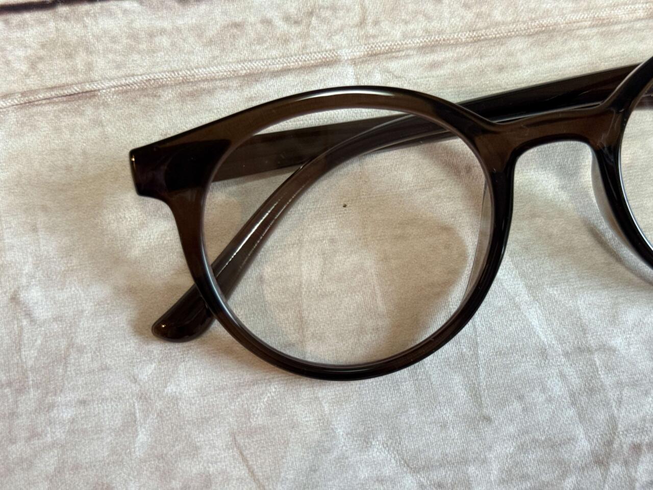 Colemanの調光サングラスが付録で登場！めがねふきにもなる巾着ケースもセットだよ♪（写真 7/33） - mimot.(ミモット)