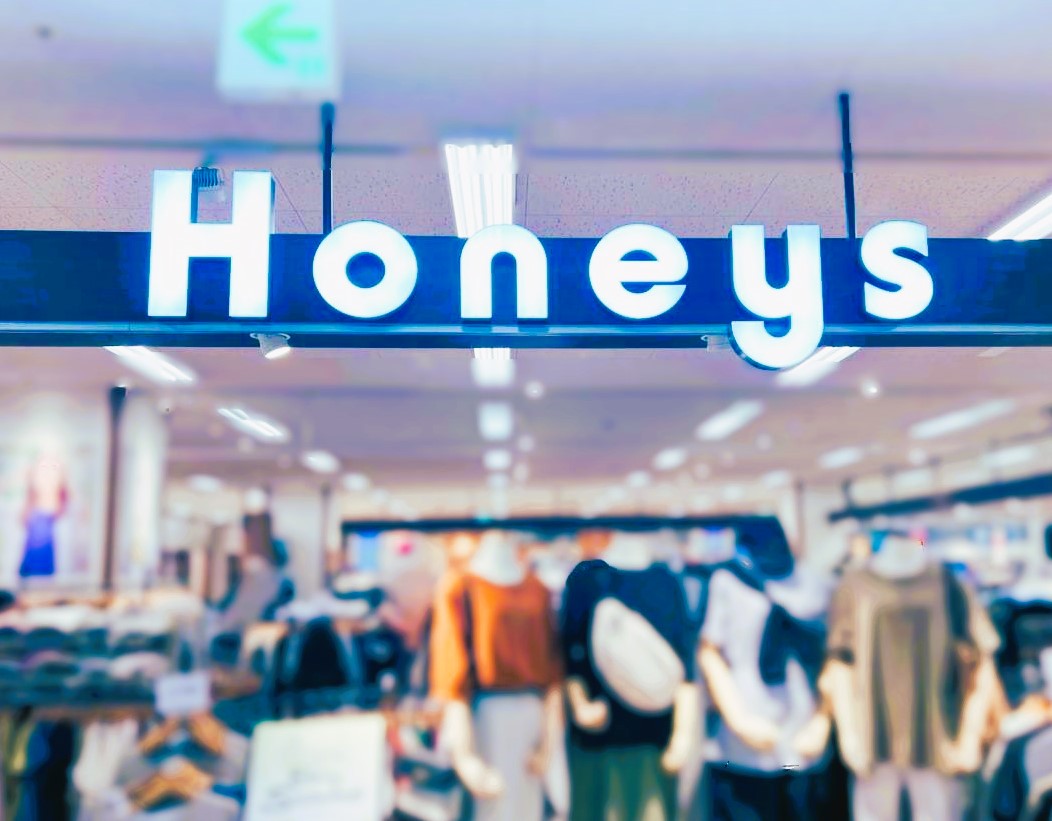 ハニーズで見つけた♪スヌーピーの激かわ「トートバッグ」ファスナー付き＆PCも入るよ（1/2） - mimot.(ミモット)