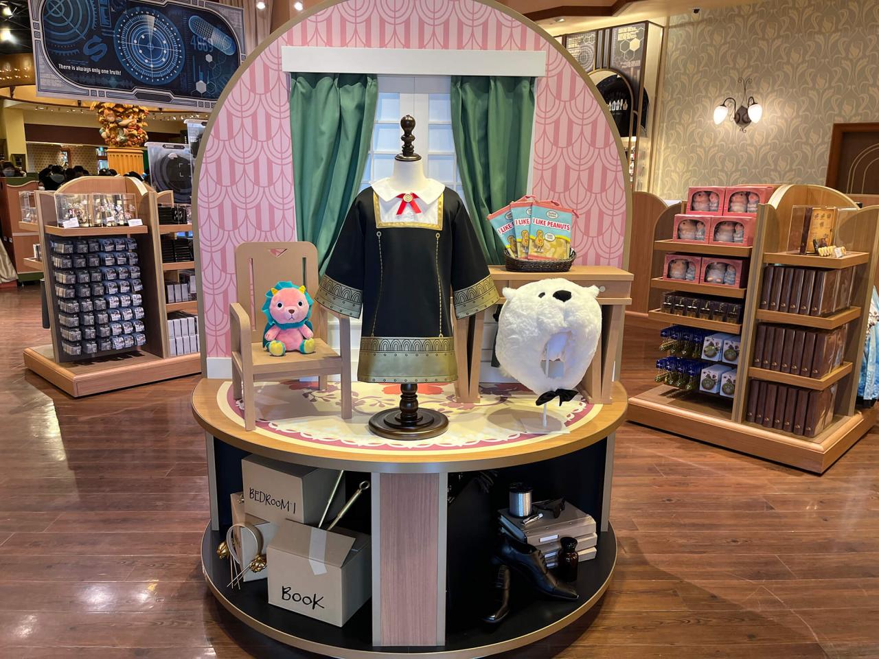 【USJ】カチューシャも大人気！初登場「SPY×FAMILY」グッズがこんなに充実♪（写真 33/71） - Medery. Character's