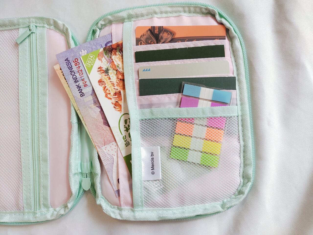 【ゼクシィ最新付録】使い勝手 ミッフィーの「マルチケース」が付いてくるよ♪8個のポケットで機能的！（写真 13/23） - mimot.(ミモット)