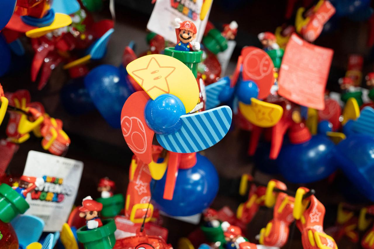 【USJの暑さ対策】夏の「持ち物＆おすすめグッズ」最新まとめ！人気キャラの“激かわネックバンド＆バケハ”も♪（写真 14/178） - Medery. Character's