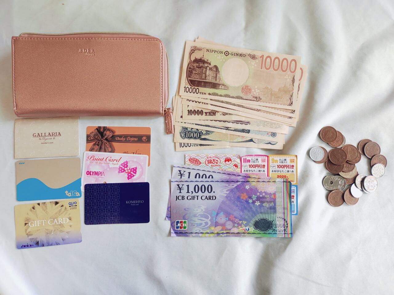 【雑誌付録】シャイニーピンクがおしゃれな「お財布」でたよ！薄型＆ガバッと開いて使いやすい♪（写真 25/27） - mimot.(ミモット)