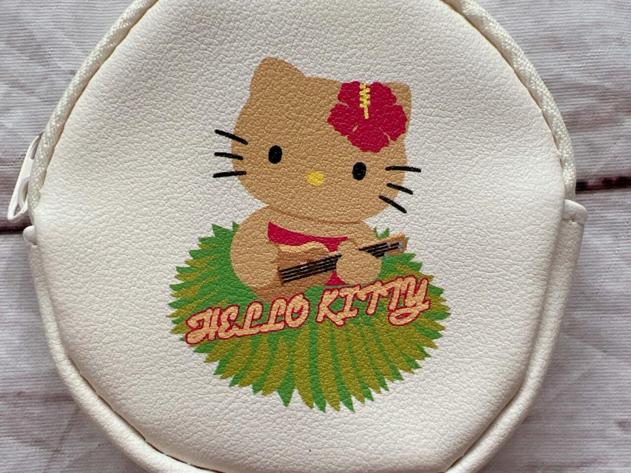 ハローキティの激かわすぎる限定付録「ふわふわポーチ＆チャーム」開封レビュー（写真 19/29） - mimot.(ミモット)