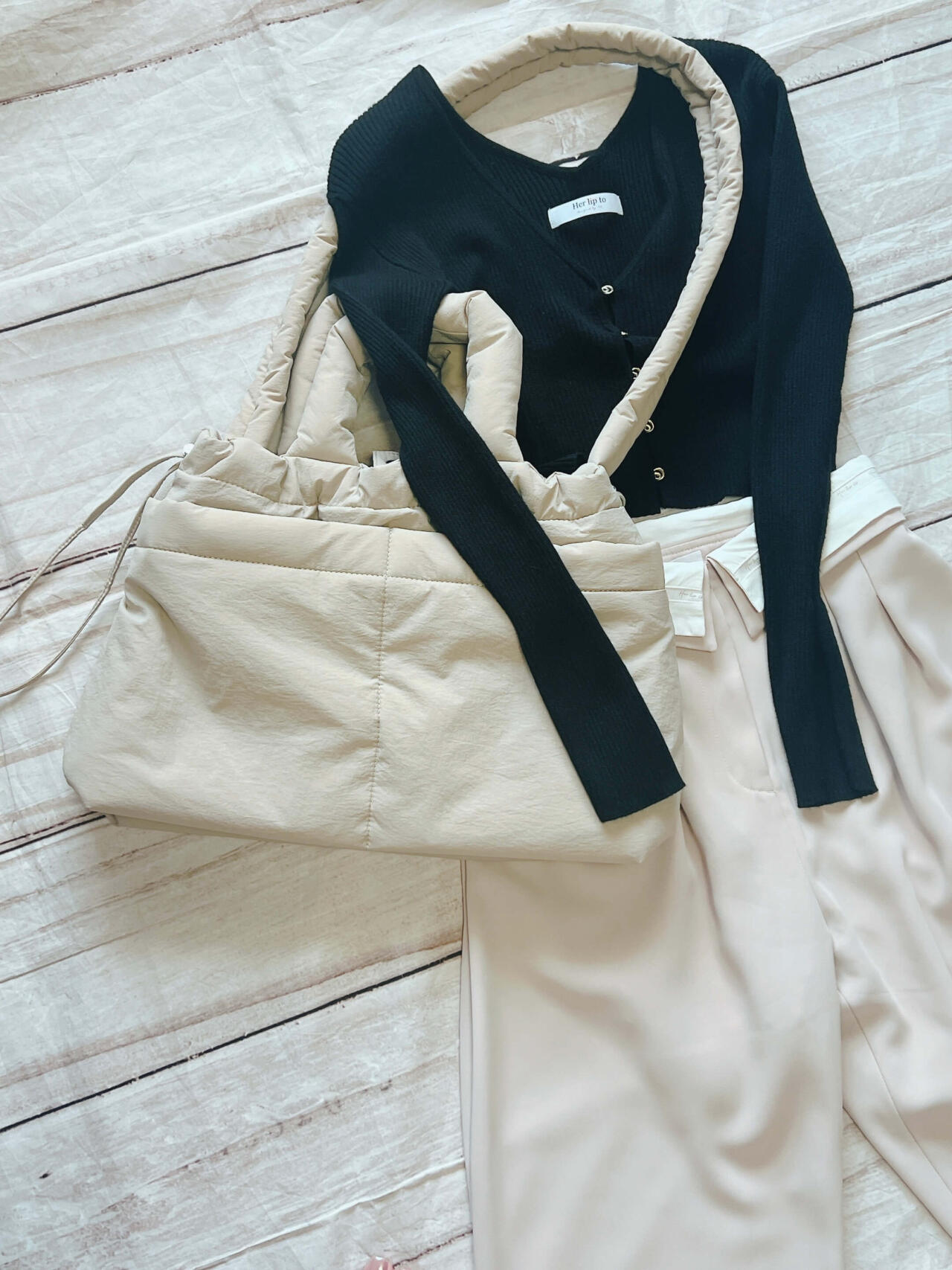 GU新作「ふわふわパフバッグ」軽くて大容量！2Way＆シルエット調整もできちゃうよ♪（写真 30/36） - mimot.(ミモット)