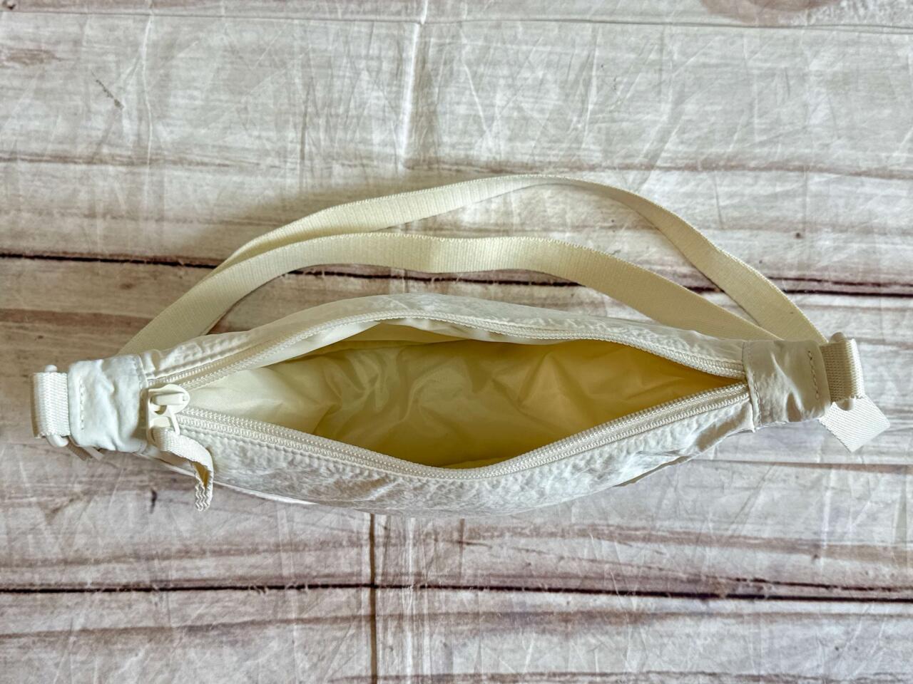 色違いでほしくなる！ユニクロのお手頃「新作バッグ」が便利すぎた♪（写真 13/27） - mimot.(ミモット)