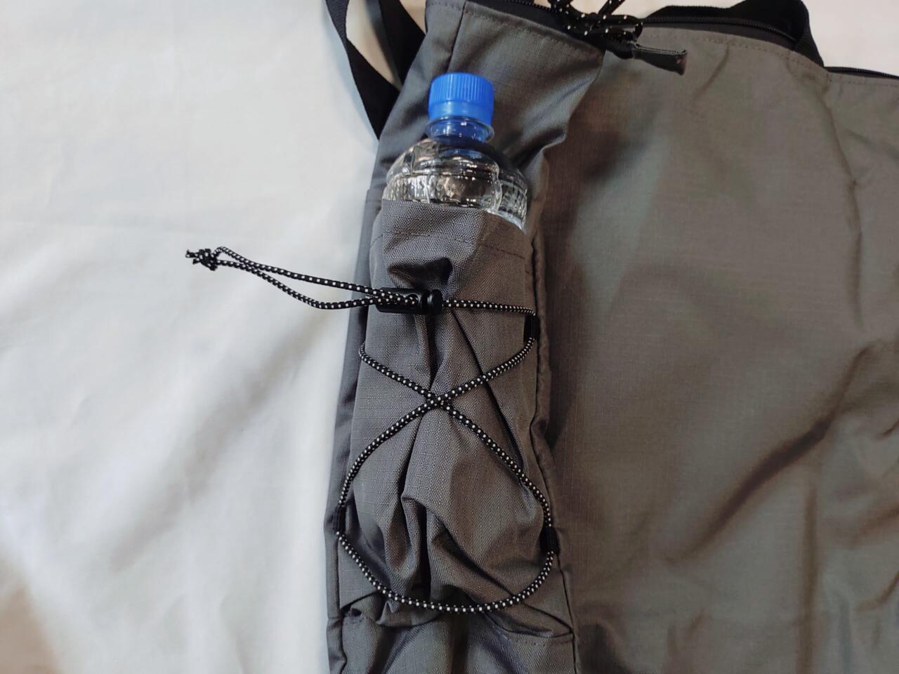 人気アウトドアブランドの撥水加工「トートバッグ」が付録で出たよ！ポケットも水に強くて便利♪（写真 15/24） - mimot.(ミモット)