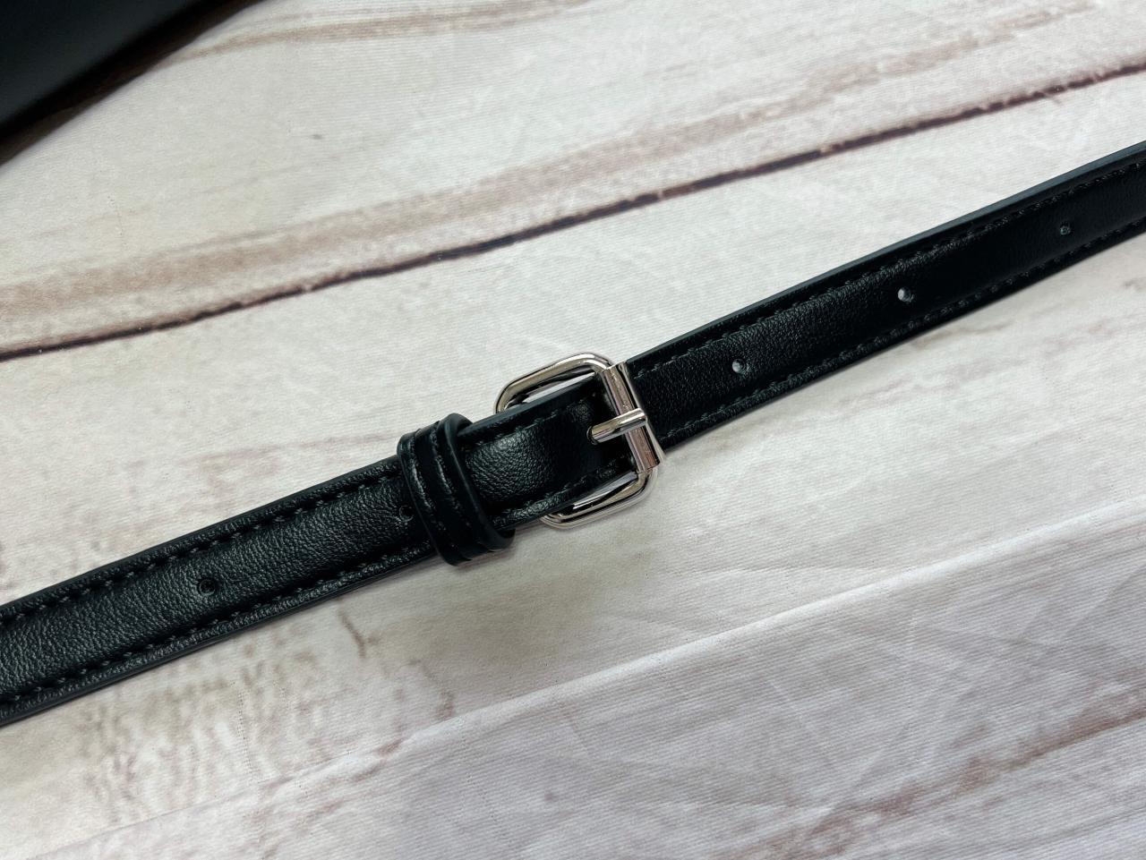 GUの店舗限定ショルダーバッグが高見えするしめちゃくちゃ使える～！（写真 10/29） - mimot.(ミモット)